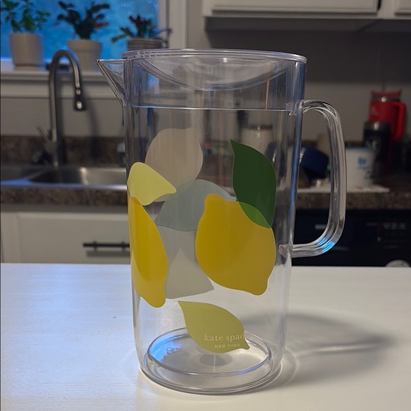 kate spade | Dining | Kate Spade Clear Pitcher With Lemon And Leaf ...